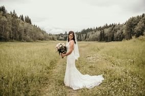 Melissa June Photography - Canada Wedding Guide