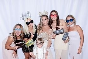 Royal Photobooth - Canada Wedding Guide