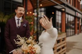 Rachel Connell - Canada Wedding Guide