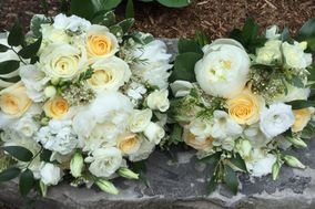 Nancy Elliott Floral Design - Canada Wedding Guide