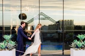 RILEY + DALLAS - Canada Wedding Guide